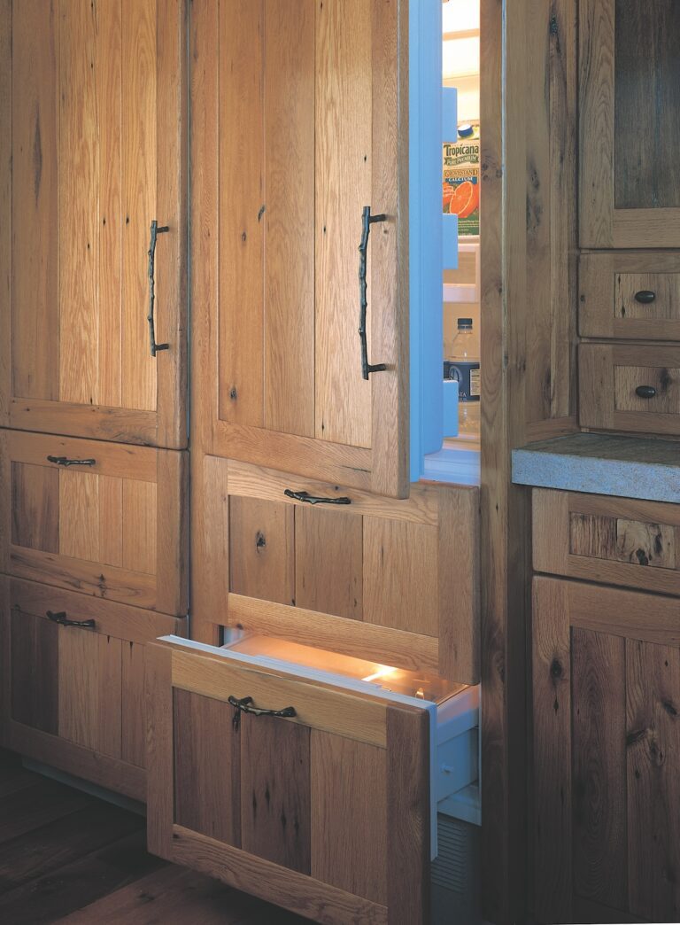 Pros and Cons of Freestanding Cabinets | Rocky Mountain Hardware