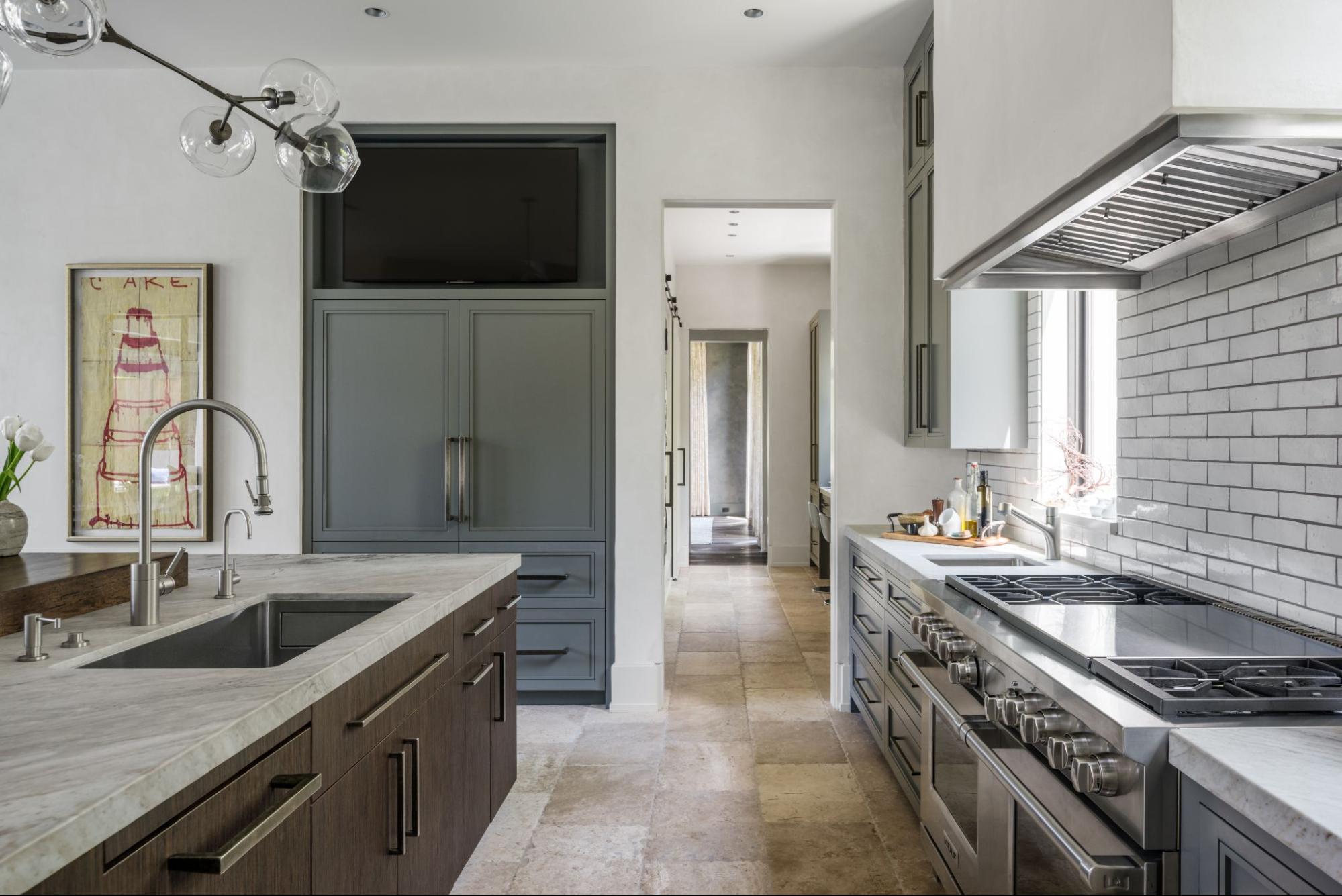 Mix and Match Cabinet Hardware: Style Rules That Work